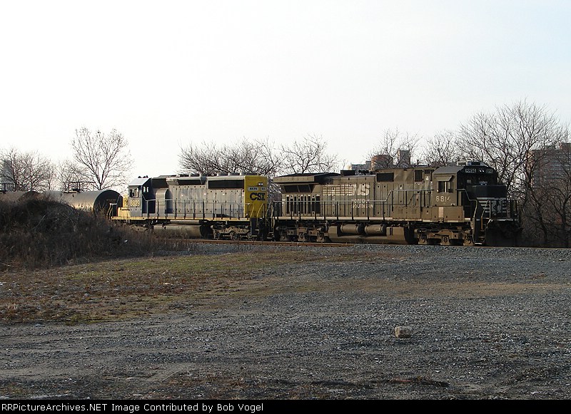 NS 8814 and CSX 8825